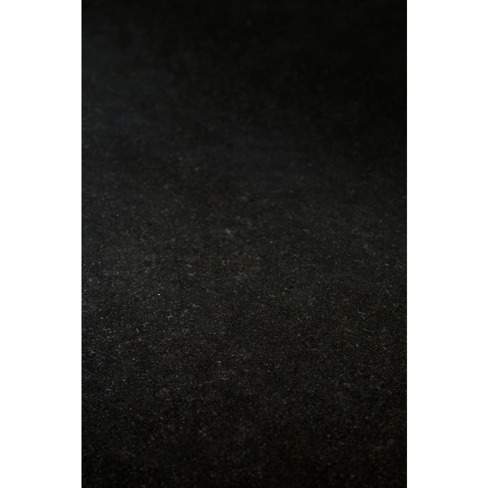 Musta graniitti - Kivilähde